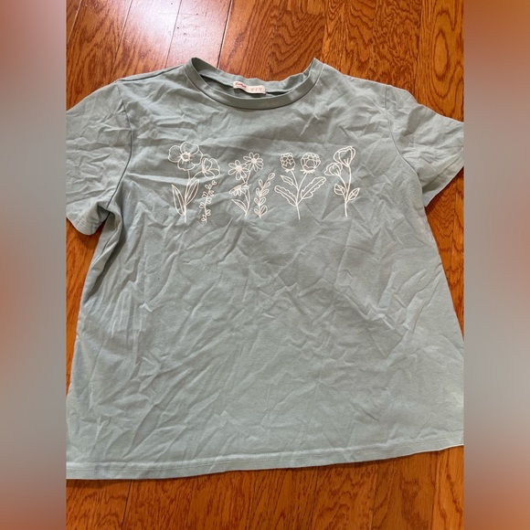 ROMWE | Tops | Romwe Tshirt | Poshmark